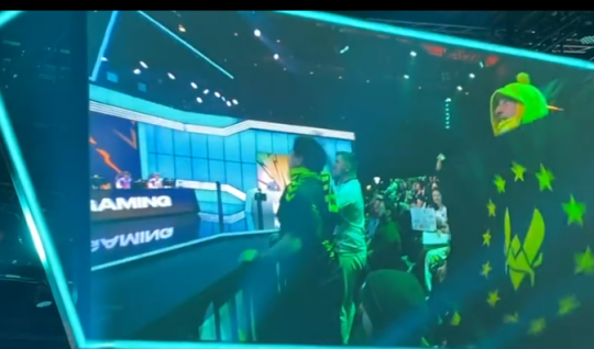 RNG轮换遭AL逆转，VIT史诗级补强，知情人爆料将引入欧洲Uzi