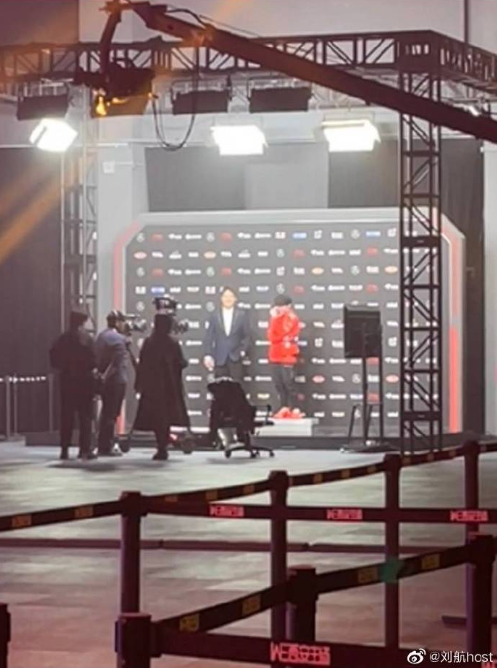 【每日一撸】小虎说RNG不该换Angel上场；YSKM请冠军上单为他上课