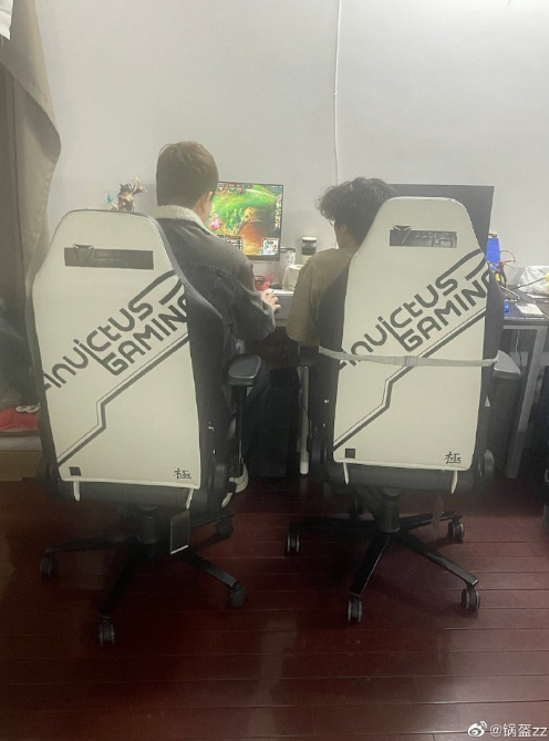 【每日一撸】小虎说RNG不该换Angel上场；YSKM请冠军上单为他上课