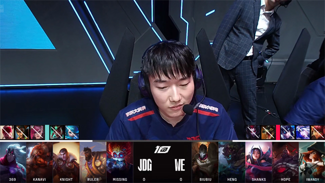 JDG 2-0 WE MISSING大头对线双杀打穿下路