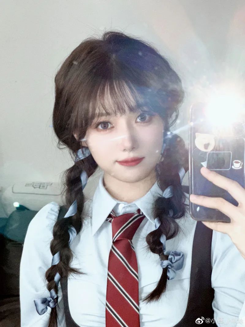 解说Pyl和柯基同一天宣布结婚；chovy：会记每个英雄的数值； 你是D闪还是F闪？13.4版本全球数据显示：大师宗师D闪居多