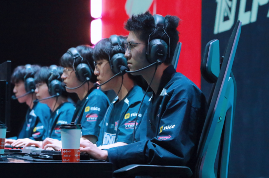 LCS对抗强度恐怖如斯？全韩班TL无缘季后赛，Pyosik达成尴尬纪录