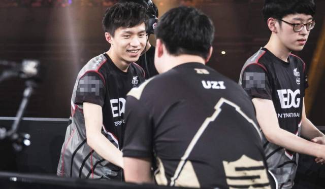 LPL十大选手出炉，Uzi第1，3位FMVP都没进