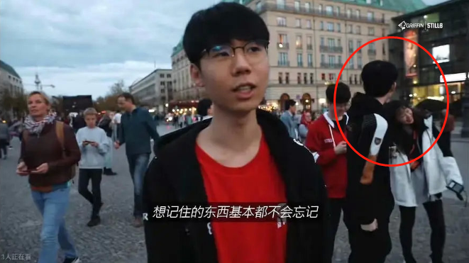 冠军AD的深情！Viper回韩国是为了女友；Gala和JKL女友同游日本