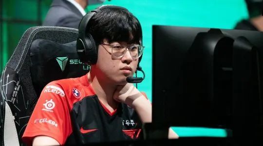 Zeus状态差害了EDG！老岳描述LOL季后赛细节，思路被T1带歪