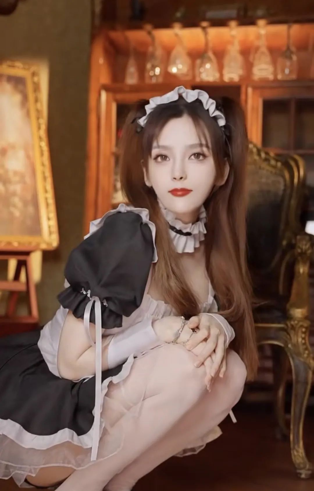 LPL女解说也擦边？电竞椅上的Rita，希然慢动作视频让人欲罢不能！