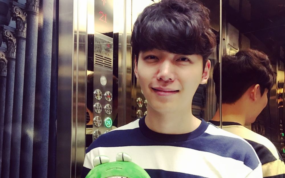 SKT教练Marin正在连接，这次的他能否如愿回到SKT？