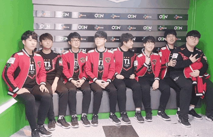 纵观夏季赛的难兄难弟WE和SKT：SKT已成功上岸！WE却小组垫底