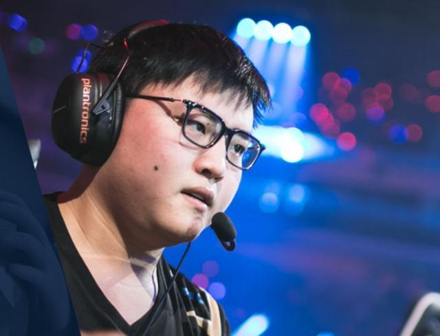 Uzi即将回归？RNG输给RW的当天 小狗订了回程的机票！