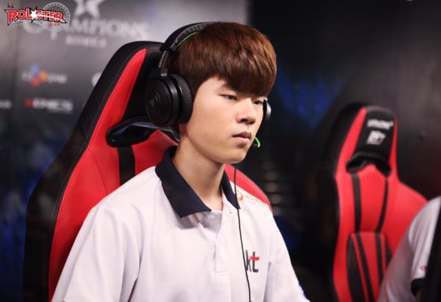 韩国射手除deft外均已被暴打，uzi距离AD封神只差一步