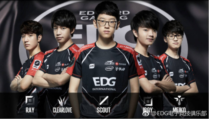 上中下三路崩盘，厂长无力回天，EDG五连败究竟是谁的锅，网友：快让这个教练滚吧