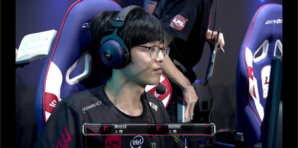 RW季军赛被血洗后，圈内大咖都怒了：这个holder是演员？