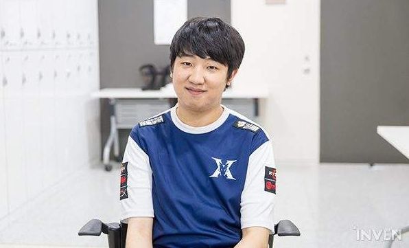 LCK幻神KZ将在S8之后解散？可汗与小花生矛盾爆发直接离场