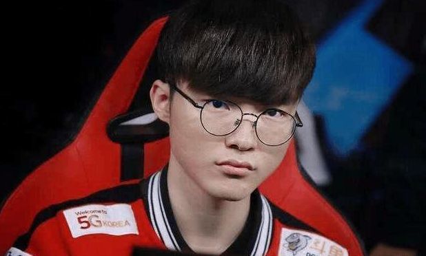 Faker收到SOLO请求 看完对手段位后态度大变说了8个字