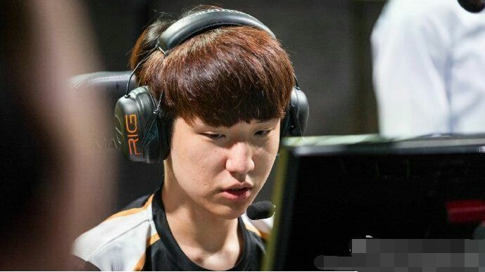 Khan直播透露要去EDG？网友：假的！EDG正忙S8呢