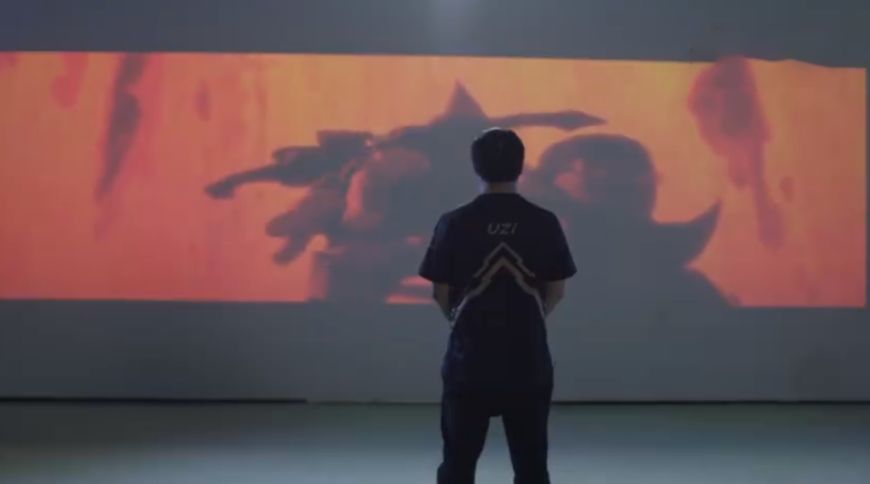 Uzi看到S8宣传片中自己的VN后 大喊出5个字 满脸不相信