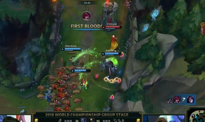 RNG4保1战术再现！Uzi第一件装备早出6分钟 带队友躺赢