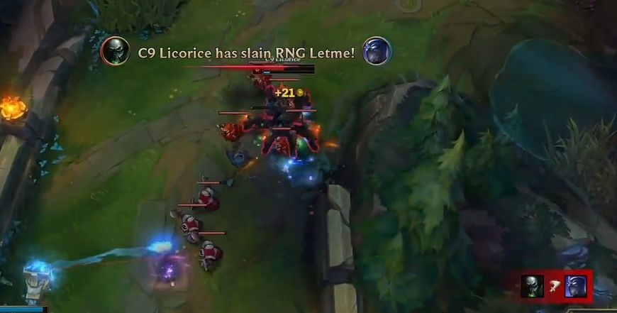 RNG4保1战术再现！Uzi第一件装备早出6分钟 带队友躺赢