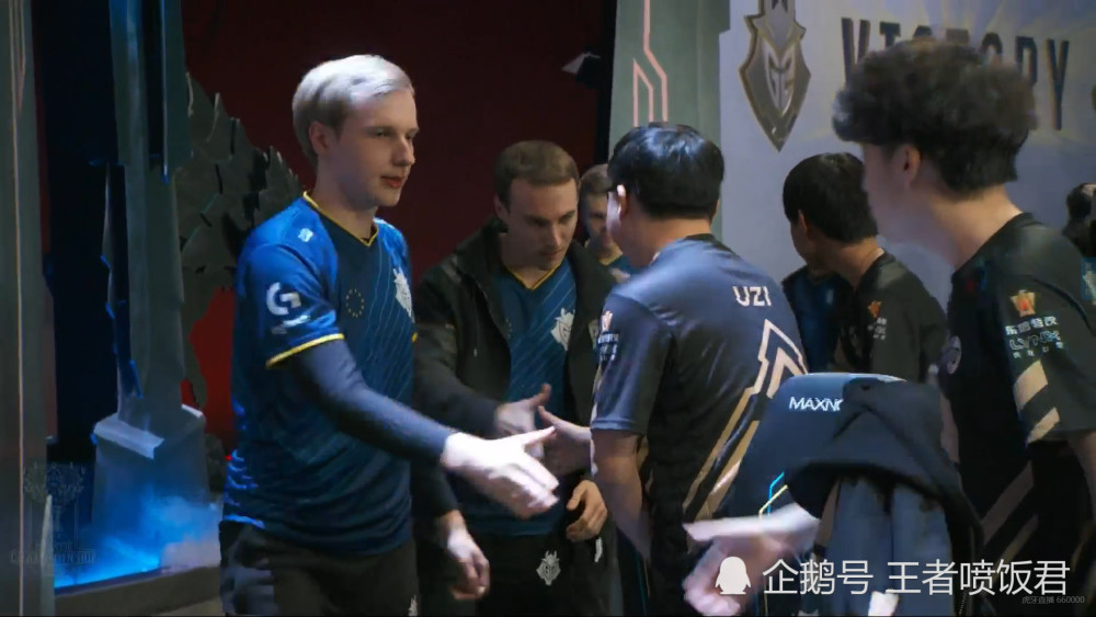 RNG输了，Uzi被抓不忘回头补兵，G2 AD1滴血极限逃生