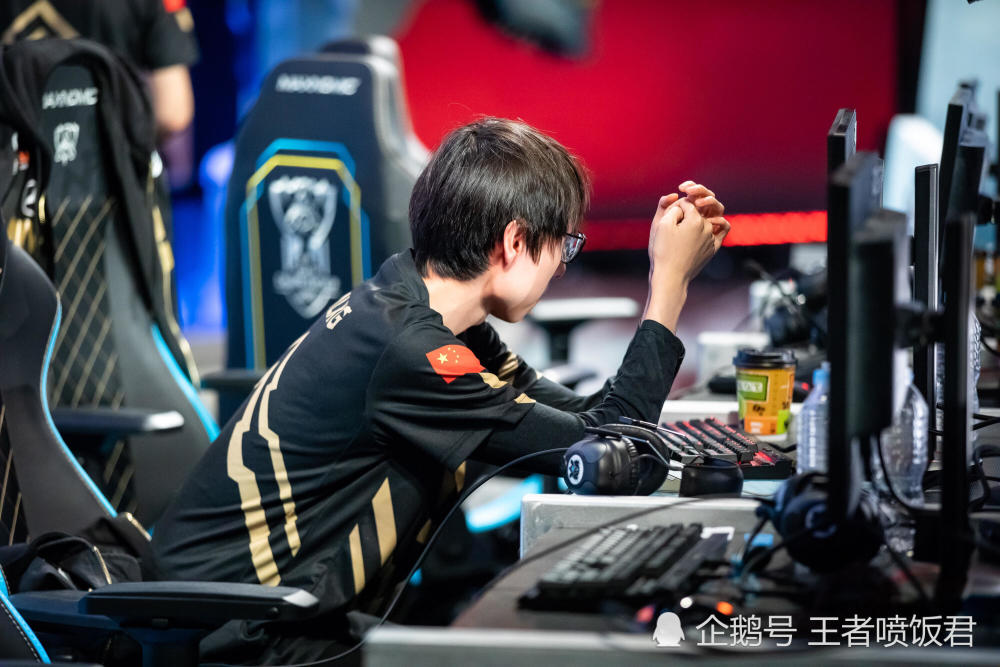 RNG回国，唯独MLXG没有同行！网友：香锅别被队友打退役啊