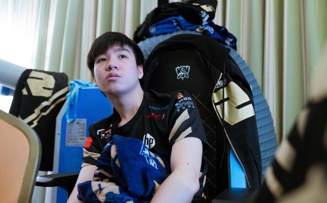 IG粉丝阐述对RNG的看法，轻敌不可原谅，绝境UZI是误解