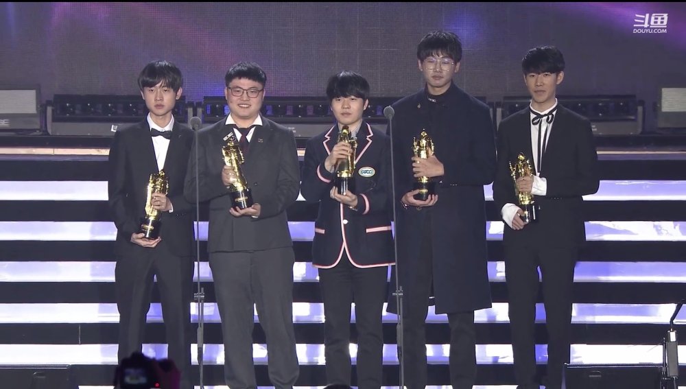 2018年度LPL最佳阵容揭晓，Uzi：感谢队友对我的包容！