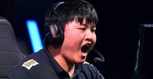 粉丝强烈要求SMLZ换下UZI，小虎的理解能力是数一数二的