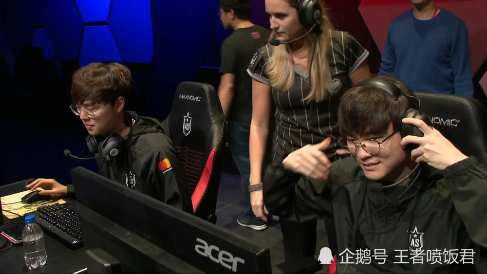S8全明星Faker大获全胜，Uzi搭配官总惨败后面色难看