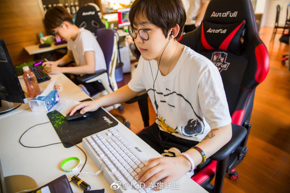 WE官宣IMP选手离队，JDG.IMP正在连接中？有点意思！