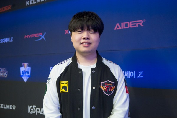 SKT失利暴露两个隐患，上单和打野并未改变，将成队伍突破口？