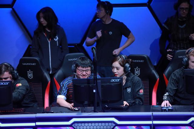 粉丝理性分析RNG为什么要买AJ，战队在经历一个阵痛期