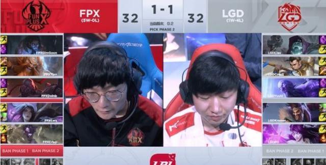 FPX大胜强队质检员LGD，6连胜登第一，Doinb观众大赞