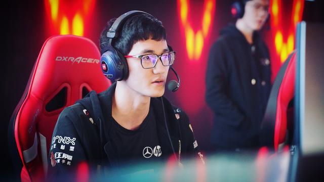 火凤凰FPX不敌RNG，姿态：RNG提前预定春季赛冠军！