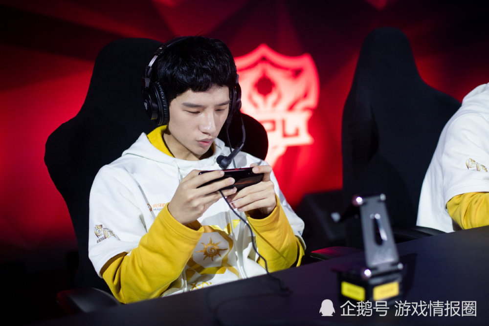 XQ惜败YTG，橘子在线发微道歉“对不起”，引E星粉丝泪目！