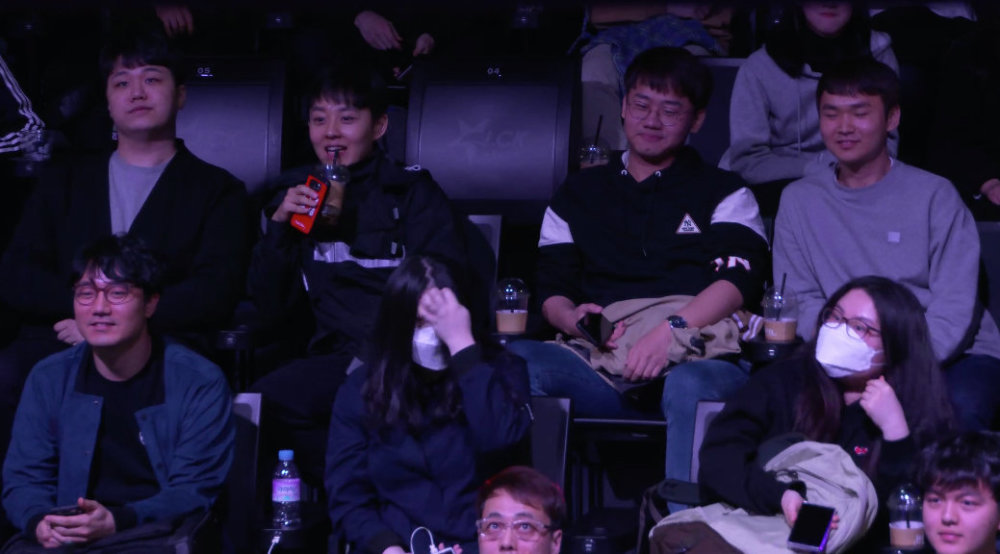 Uzi铁定要背锅了，Pray宣布退役：去年失去太多没信心了！