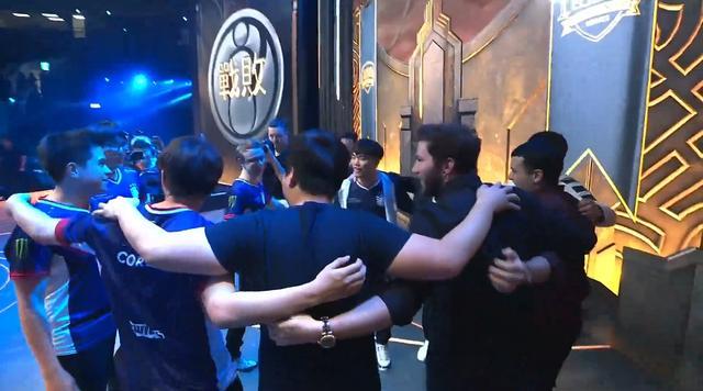 WE和RNG共粉谈MSI “鸡杂” “皇杂”和“猪杂”满地跑