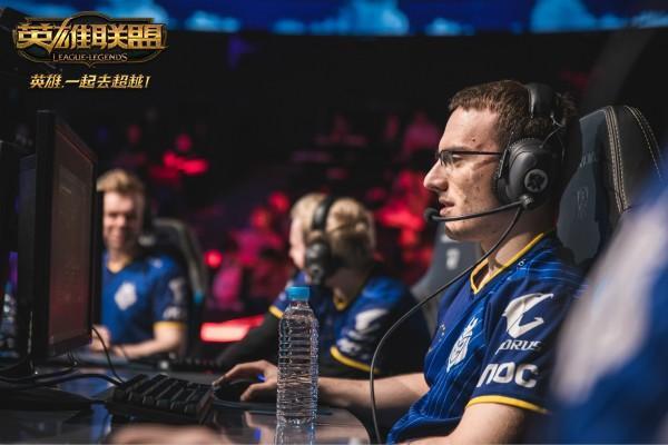 G2轻松带走TL战队，荣得MSI季中赛冠军！