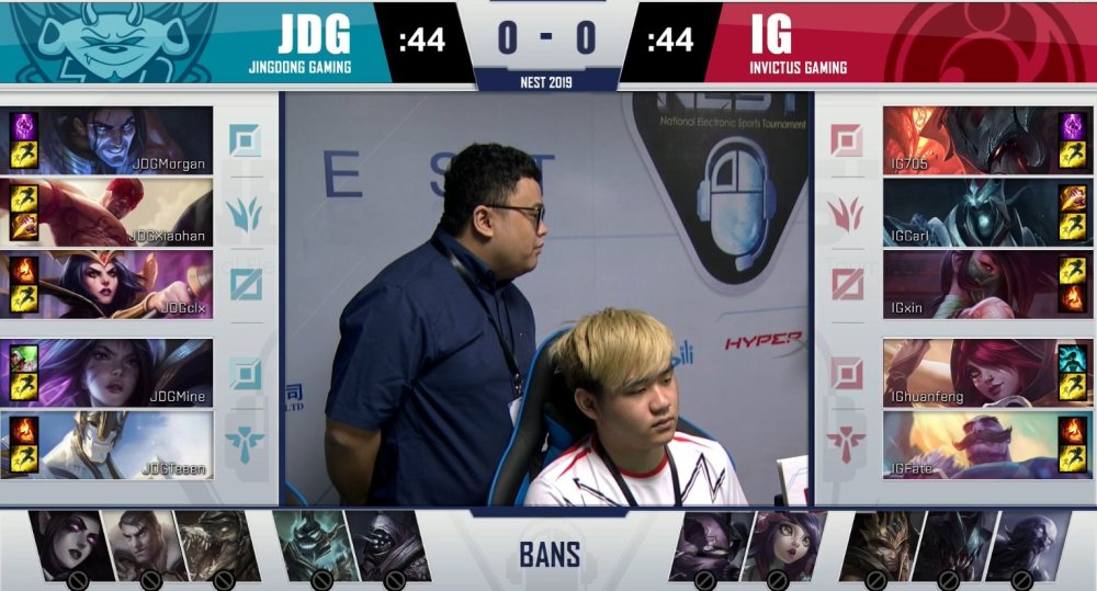 JDG二队中单发挥出色，网友调侃：现在压力来到了牙膏这边！