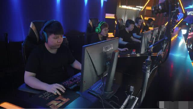 VIT集训完就想转会入LPL，网友：都怪RNG照顾的太好了