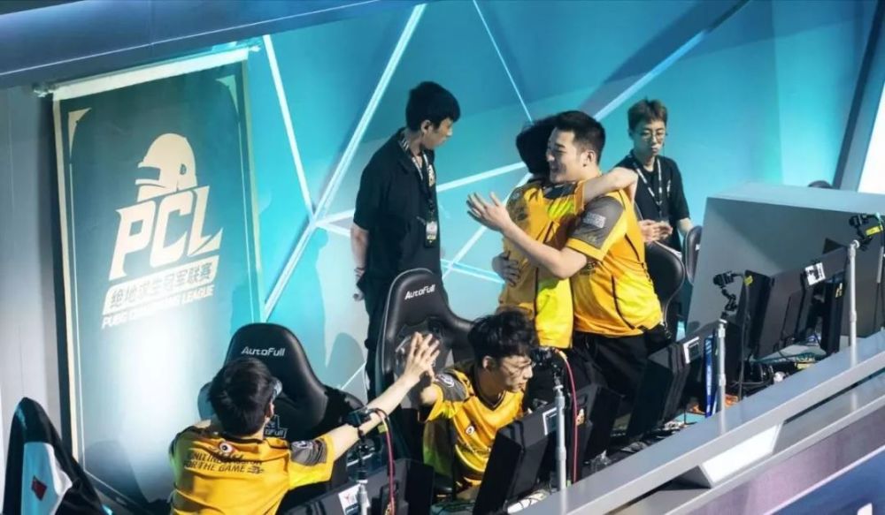绝地求生：PCL联赛第五周，周决赛第一日，微博战队再次登顶