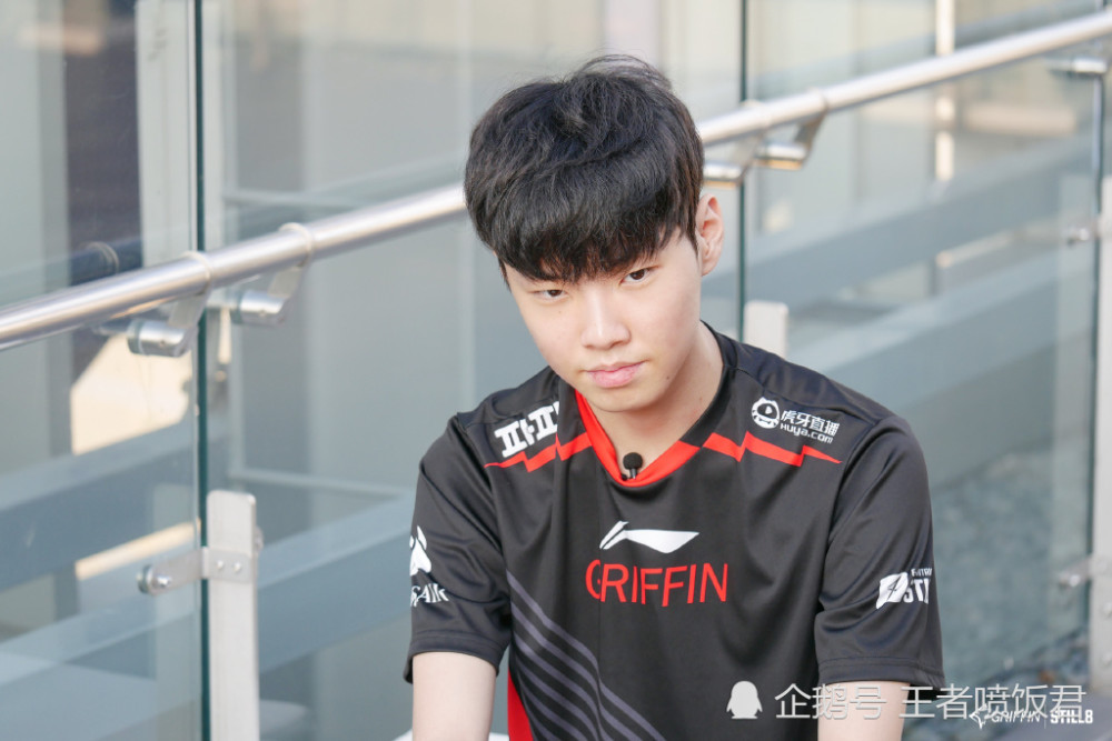 GRF中单被Doinb击败后练潘森，战绩打脸，网友：坑队友！