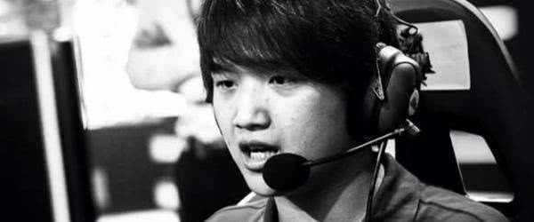 S4赛季最强ADC欲再度归来，这次Uzi还是他的对手吗？