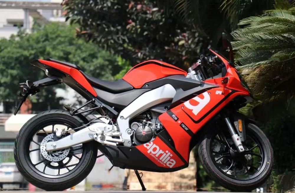 阿普利亚gpr150图片壁纸-千图网