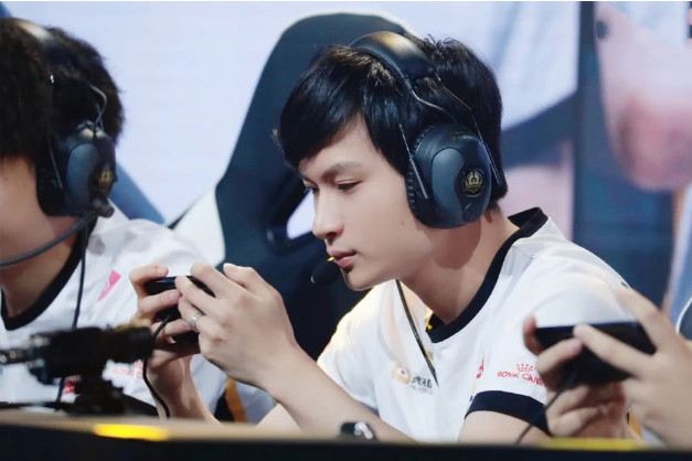 Hico获世冠杯最菜打野评价？QG四战全胜，野位漏洞明显