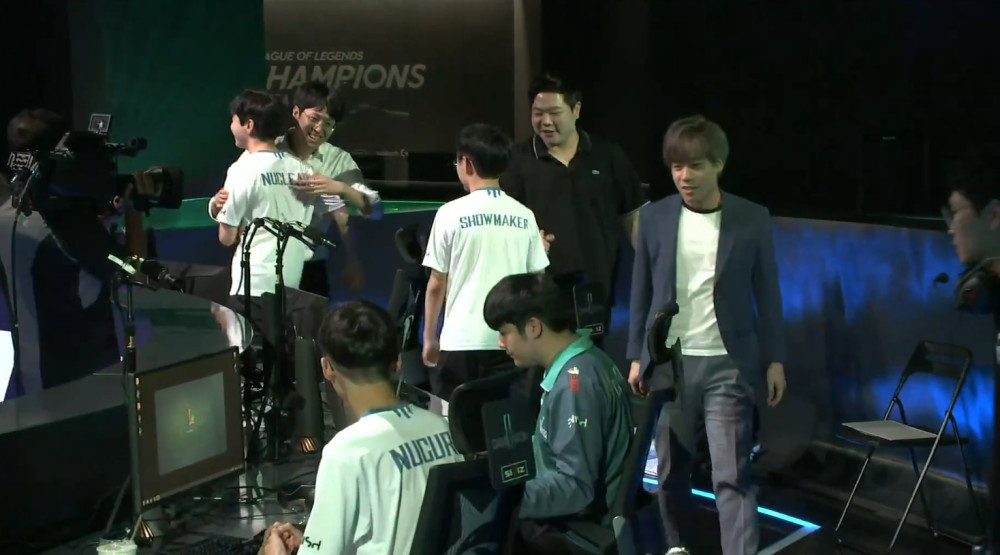 LOL：DWG击破心魔GRF，网友感慨：逗逼属实带恶人！