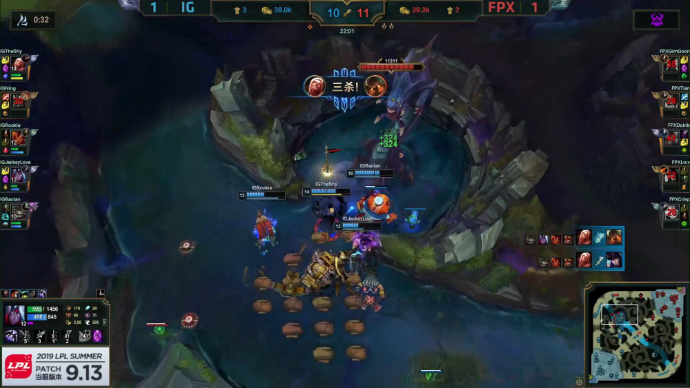 Theshy吸血鬼化身恐怖片男主角，LWX女警毫无游戏体验