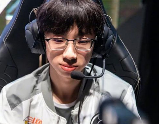 Theshy为何偏爱吸血鬼？背后原因Baolan也看呆了