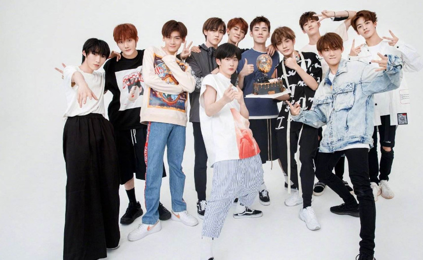 unine成员合照-千图网