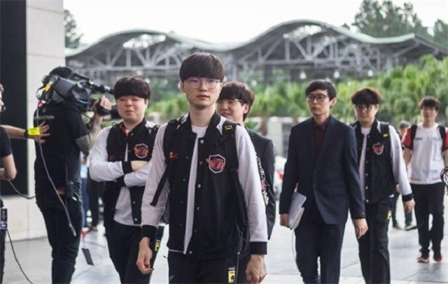 SKT官宣新阵容，LPL解说一脸懵逼，Joker分析很透彻