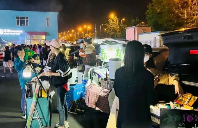 网红直播被砍手，叔叔发声“手术顺利”，嫌疑人曾叫嚣：我才14岁 腾讯新闻